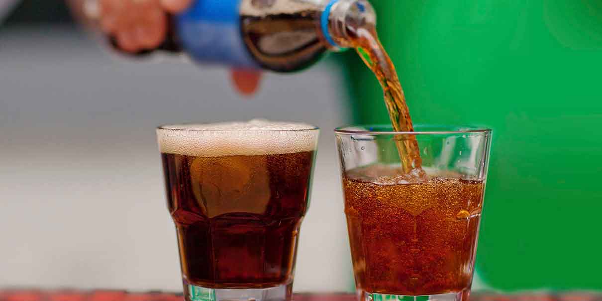 Refrescos dietéticos y azucarados elevan el riesgo de hígado graso ...