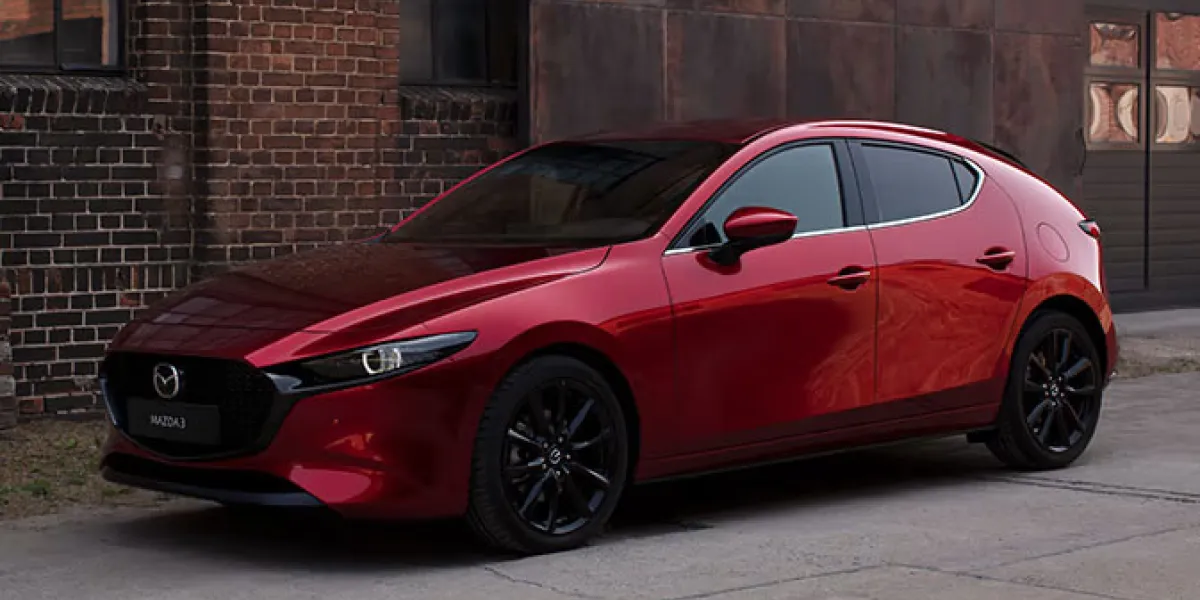 Mazda 3 Sedán 2026, el compacto japonés estrena versión electrificada ...